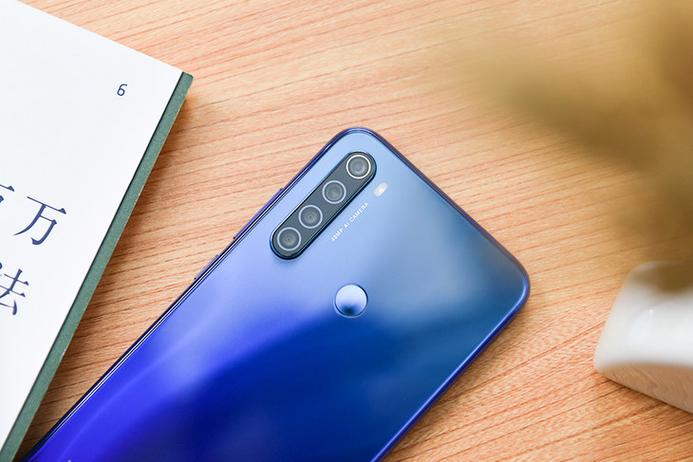 红米note8下面有两个小孔图标