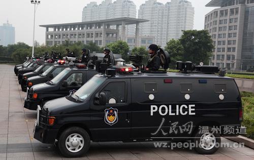 武警防暴车图标