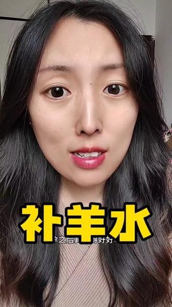 美女喝水撑大肚子之后肚子变大图标