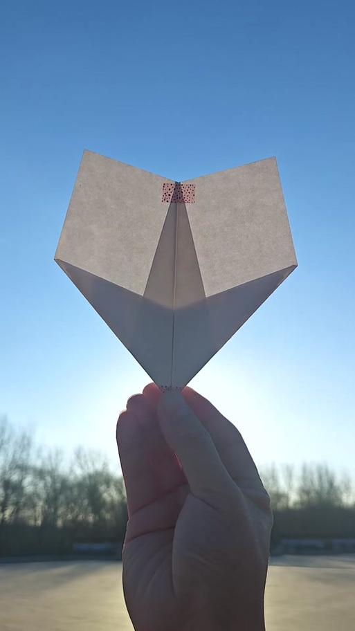 纸飞君这款纸飞机这呢飞图标