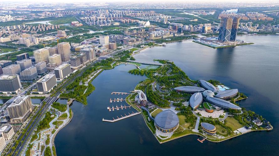 上海临港滴水湖新楼盘