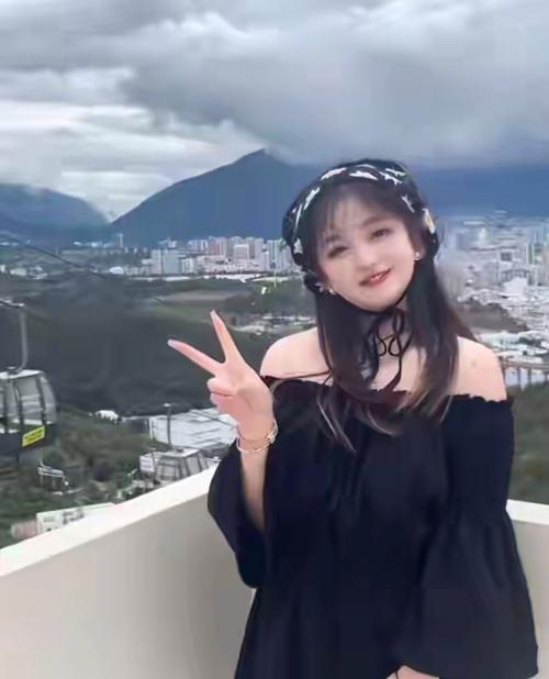 网红彤彤图标