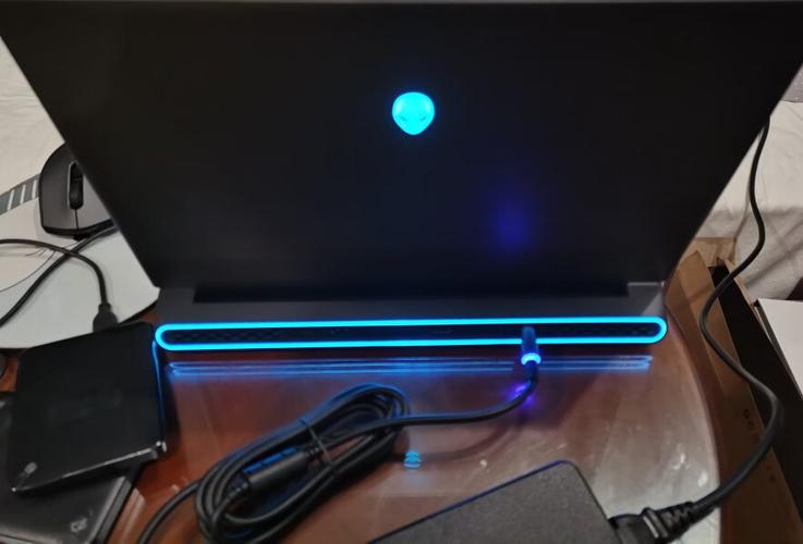 外星人m15r2灯光图标