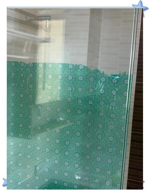 窗户贴纸老化撕不掉怎么办缩略图
