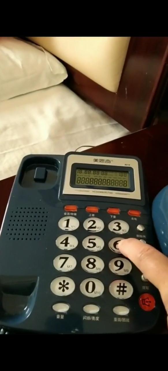 座机电话显示屏显示变淡图标
