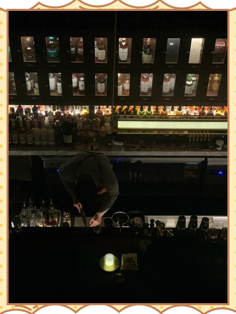 深夜酒吧图标