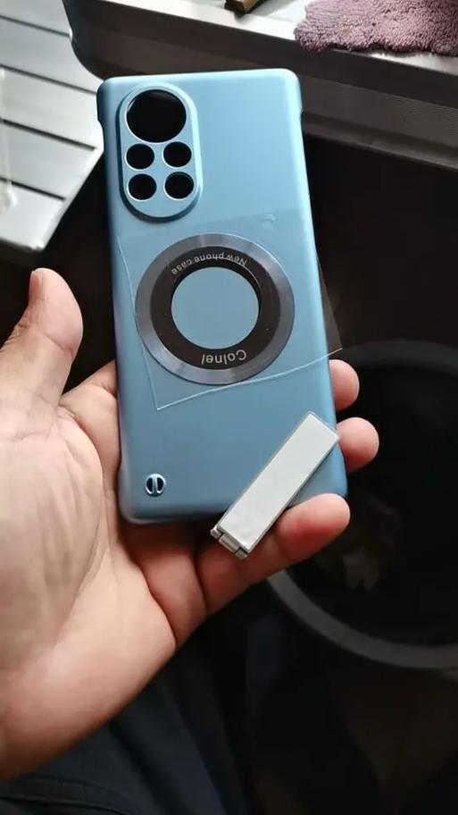 手机外壳是粘上的吗
