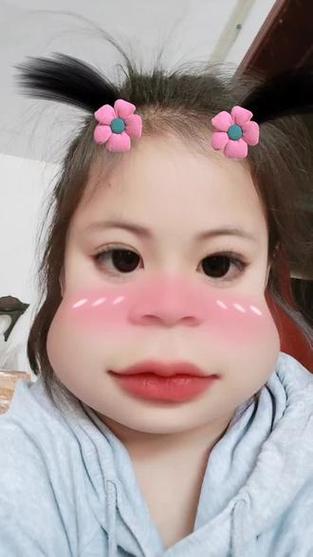 外表文静内心沙雕的女生截图