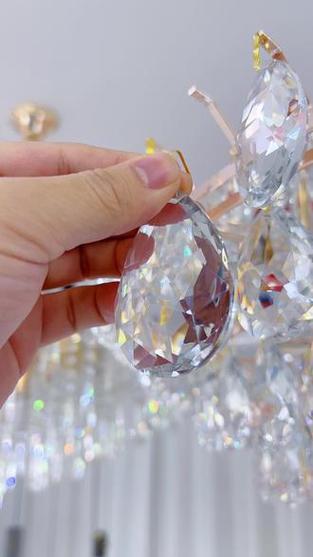 水晶灯关了还会闪图标