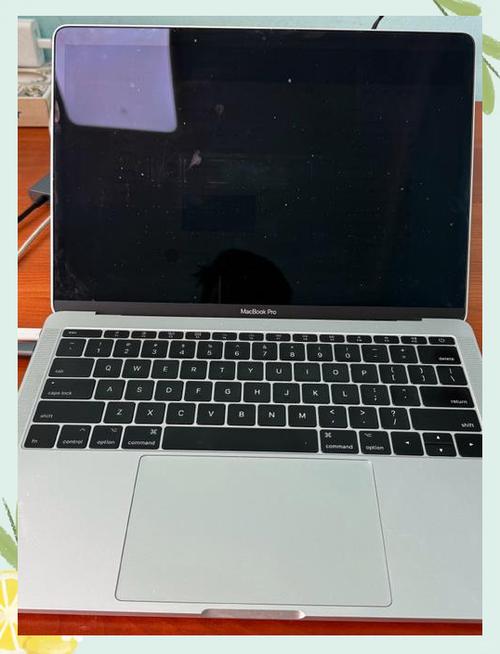 桌面上有一片区域无法点击截图
