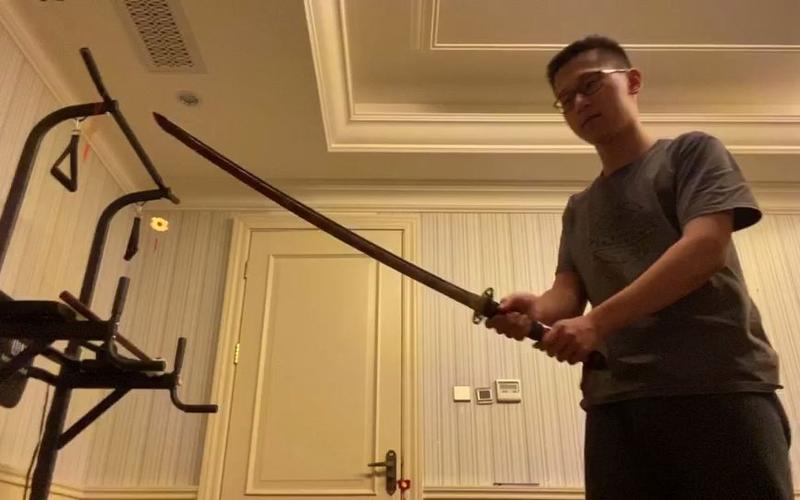 武士刀纳刀图标