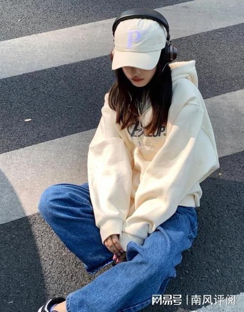 卫衣什么颜色比较好看图标