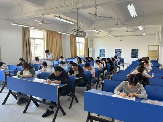 继续教育考试图标