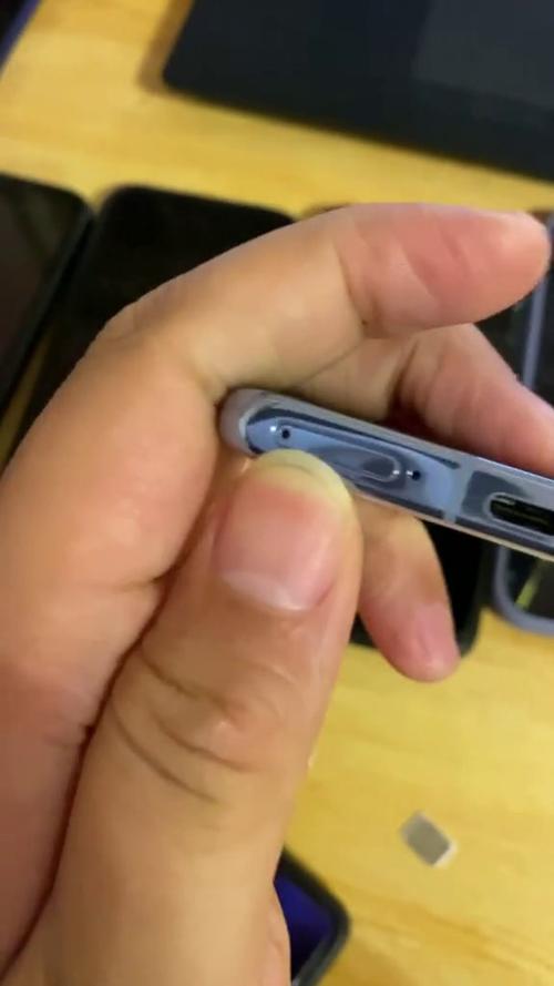nova7pro卡槽位置示意图