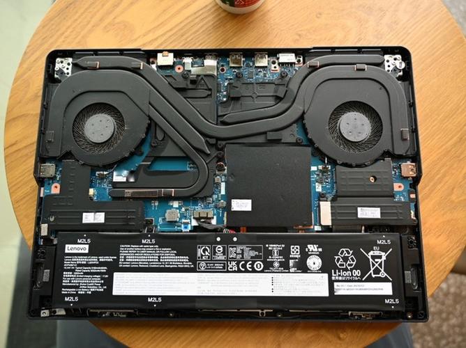 拯救者屏幕拆解教程截图