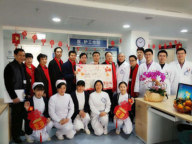 医护贺岁照片截图
