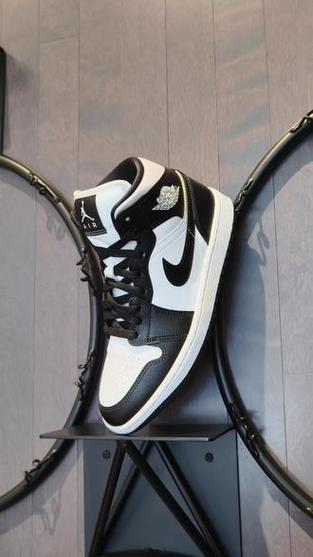 aj1黑白熊猫真假对比图标