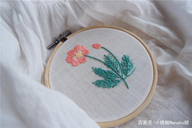 简单小花刺绣图标