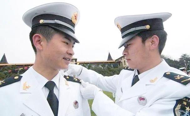 普通人怎么进海军图标