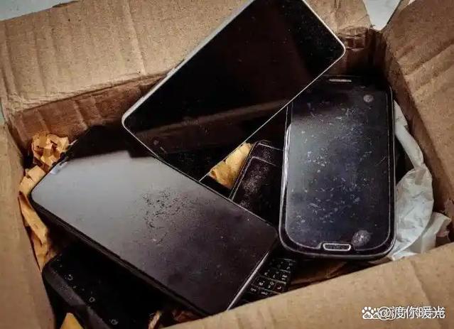 旧手机放在家里有害吗截图