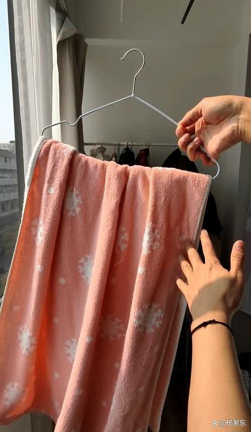 衣架挂衣服老是掉怎么办图标