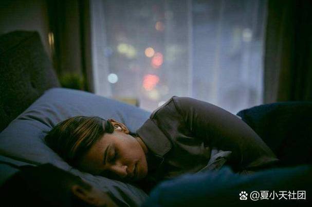 半夜睡着听到有人喊图标