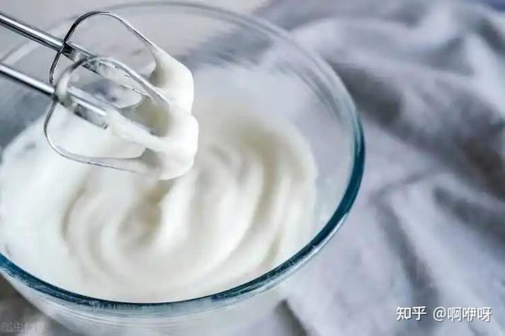 用纯牛奶自制淡奶油图标