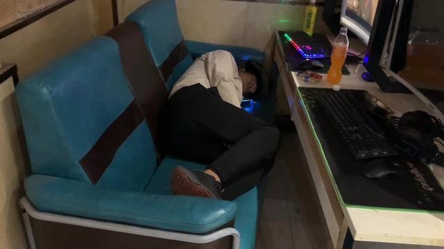网吧老是有人来睡觉图标