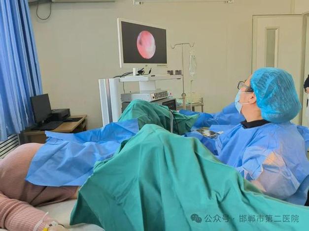 做宫腔镜的视频全过程?图标