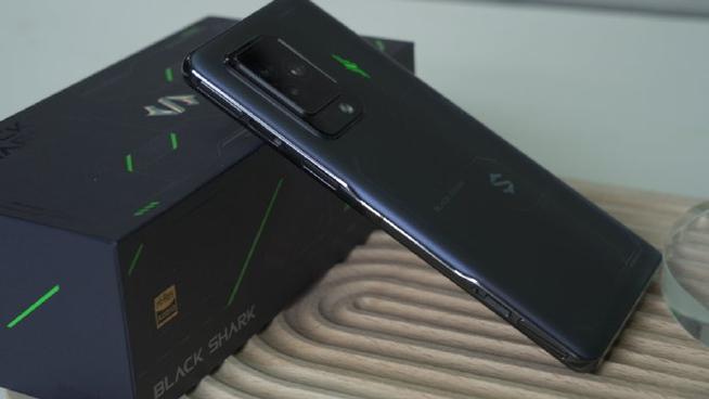黑鲨5充的快掉的快图标
