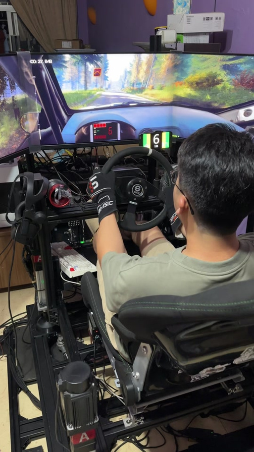ps4尘埃拉力赛2.0怎么调中文