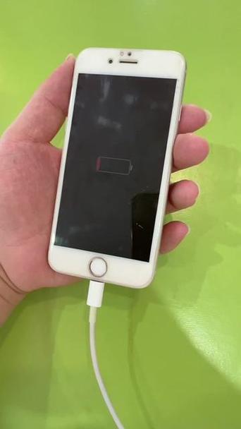 苹果6突然充不进去电了图标