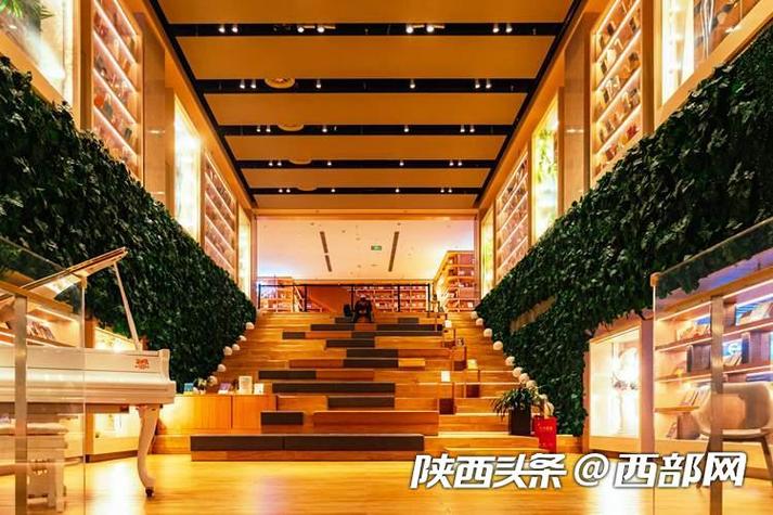 读书阁下载安装图标