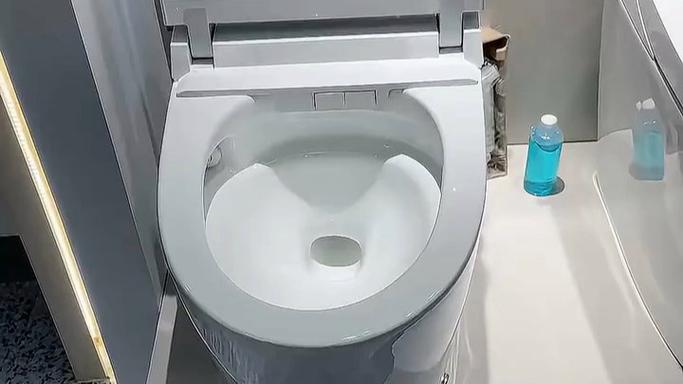 智能马桶自动翻盖图标