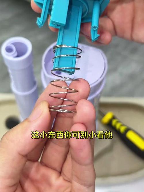 马桶弹簧坏了怎么拆开图标