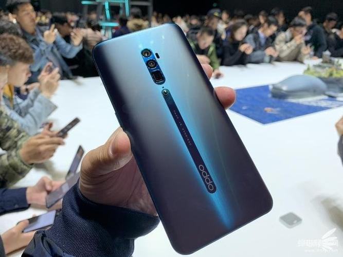 OPPOReno10倍变焦图标