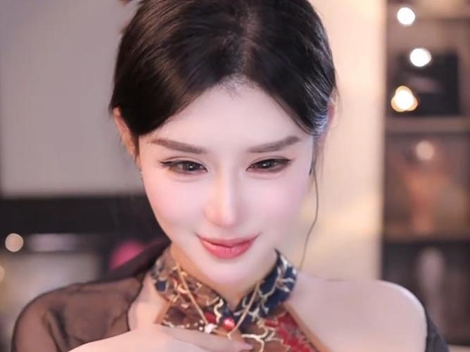 小恩雅万元私人订制微博截图