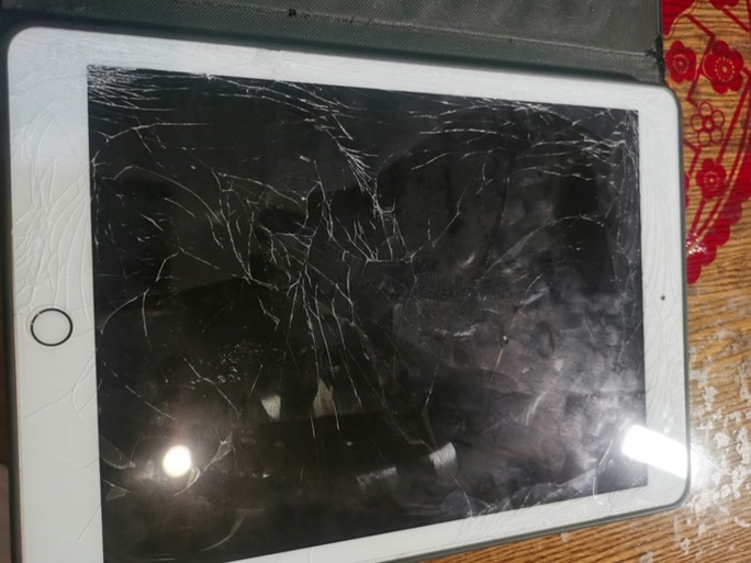 ipad边角磕痕修复教学图标