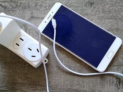 不充电的时候充电器要拔掉吗截图