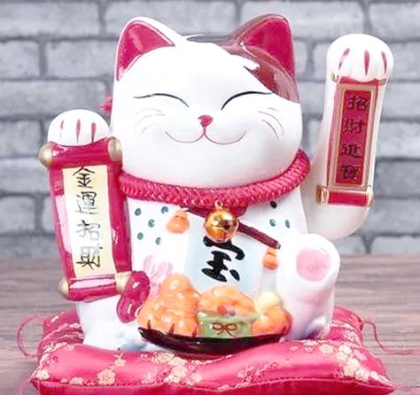 举双手招财猫头像截图