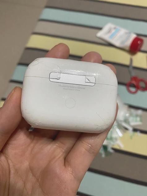 苹果耳机硬壳怎么拿下来图标