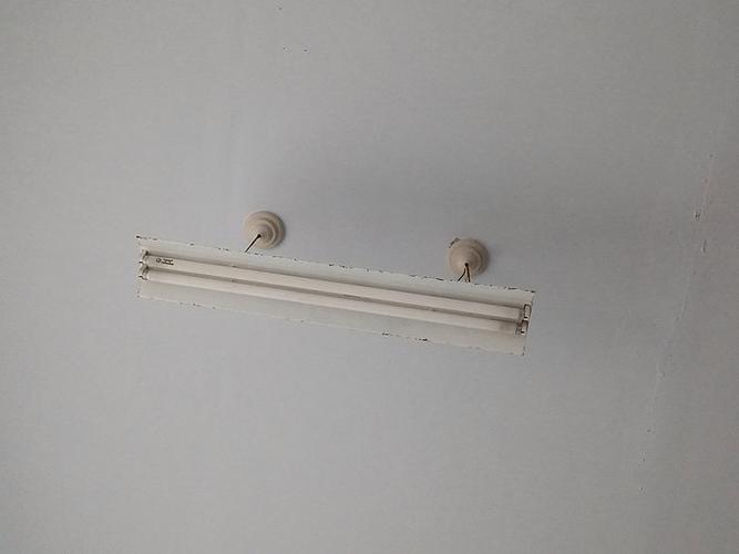 电棒灯管一闪一闪的是什么问题图标