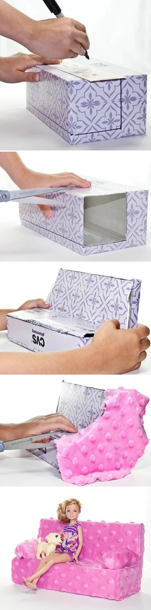 用盒子给芭比娃娃做屋截图