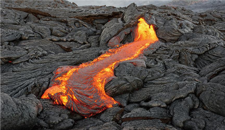 火山喷发会喷出什么东西图标