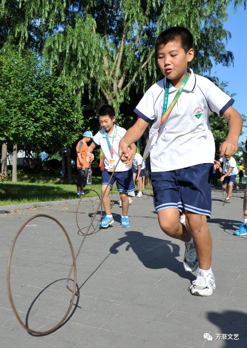 小时候推铁环叫什么