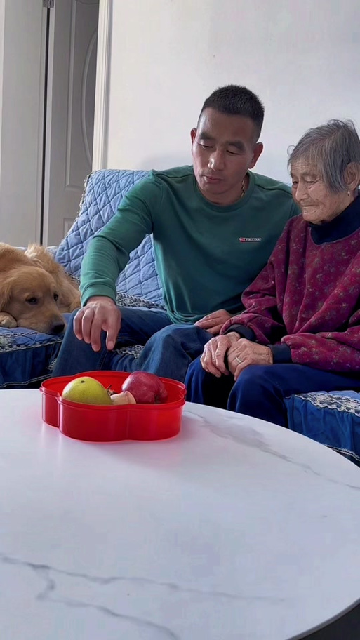 聪明的旺豆豆一家截图