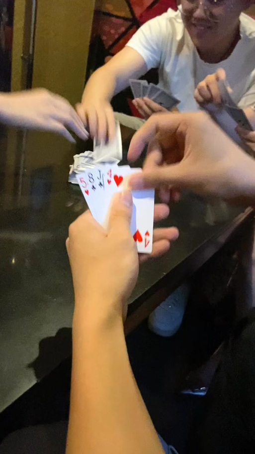 双扣三个人打怎么打