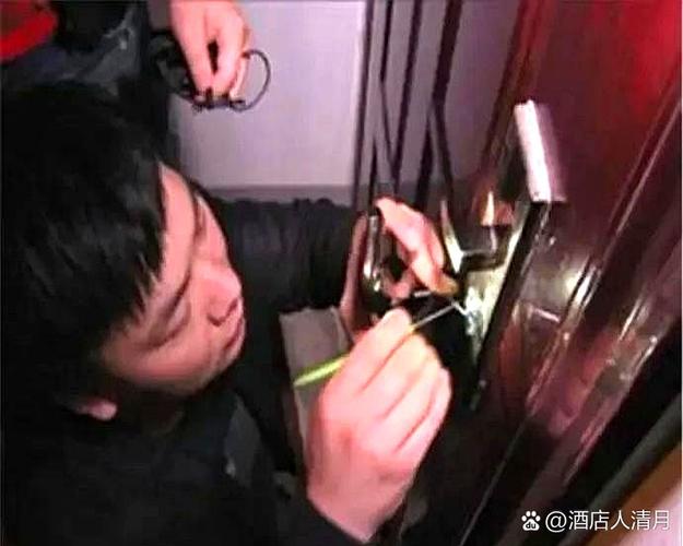 门锁钥匙拧不动图标