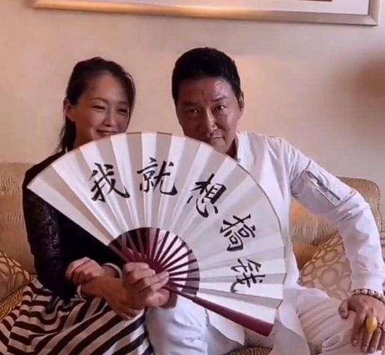 安徽豪哥三个搭档女孩是谁扮演的图标