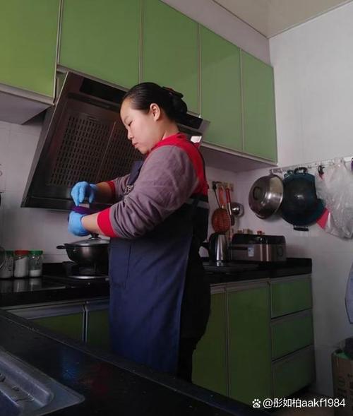 附近的钟点工和小时工家政图标